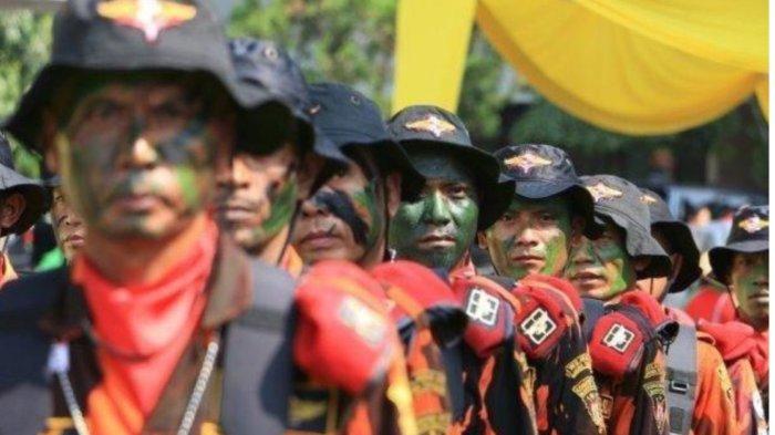 Siapa Sebenarnya Pemuda Pancasila? Ormas Diduga Pungli di Pantai Cemoro ...