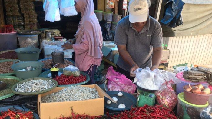 Naik-Turun, Update Harga Cabai dan Bawang di Pasar Ampera Pasar Manna ...