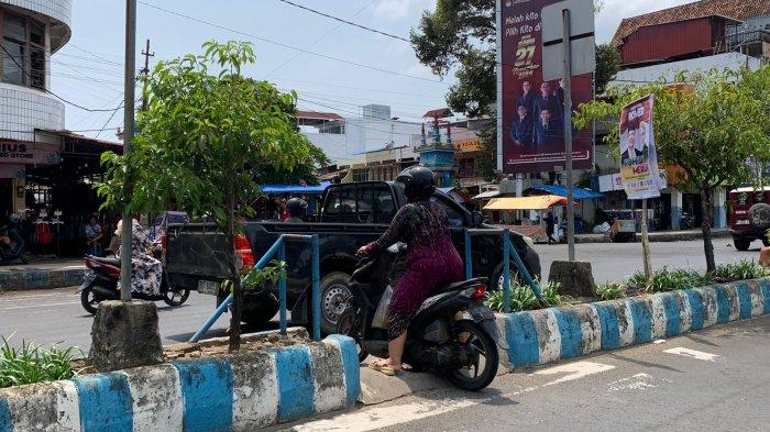 Median Jalan Soeprapto Kota Bengkulu Dirusak, Jadi 'Jalan Ninja ...