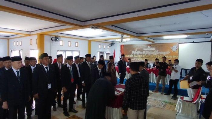 Panitia Pemilihan Kecamatan di Kepahiang Bengkulu Resmi Dilantik, Bupati Janjikan Fasilitas Ini ...