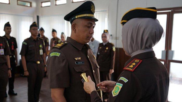 Pejabat di Kejari Mukomuko Berganti, Agrin Nico Reval Dilantik Jadi ...