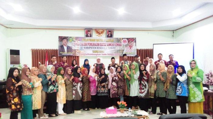 Lestarikan Batik Lemau, 25 Wanita di Bengkulu Tengah Dilatih ...