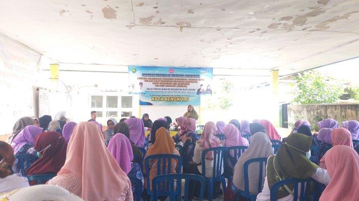 Pembagian Dana Operasional TPK di Ratu Agung, DP3AP2KB Kota Bengkulu ...