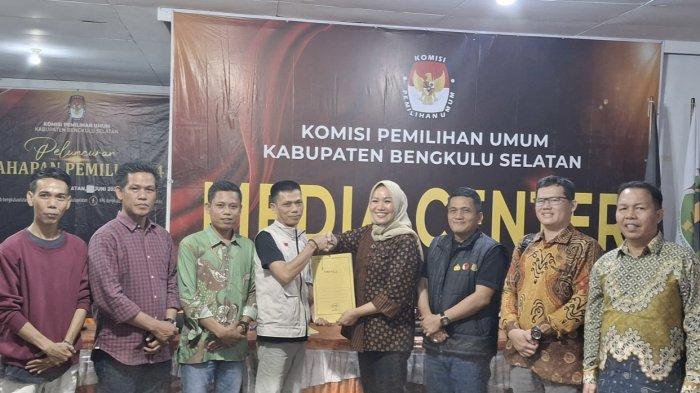 KPU Bengkulu Selatan Resmi Tetapkan Tiga Pasangan Calon Bupati, Bertarung di Pilkada 2024 ...