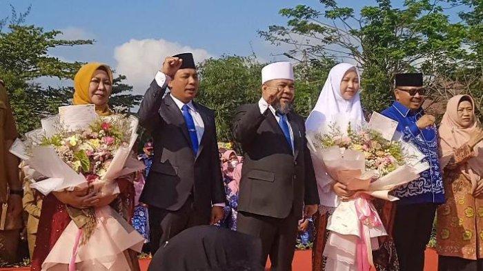 Momen Haru Helmi Hasan - Dedy Wahyudi Pamitan dengan ASN dan Warga Kota ... Momen Haru Helmi Hasan - Dedy Wahyudi Pamitan dengan ASN dan Warga Kota ...