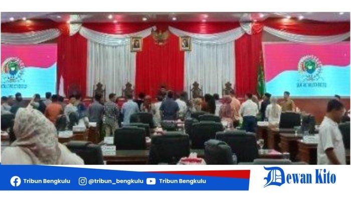 35 Anggota DPRD Kota Bengkulu Periode 2024-2029 Dilantik Ketua PN Bengkulu - Tribunbengkulu.com