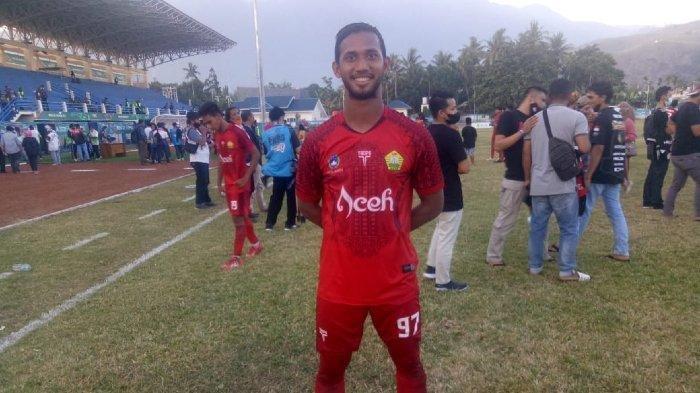 Profil Akhirul Wadhan, Pesepak Bola Profesional yang Alami Patah Kaki ...