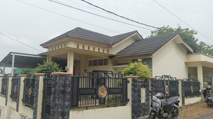 Burung Milik PNS di Bentiring Bengkulu Raib Dicuri, Aksi Pelaku Panjat Pagar 2 Meter Terekam ...