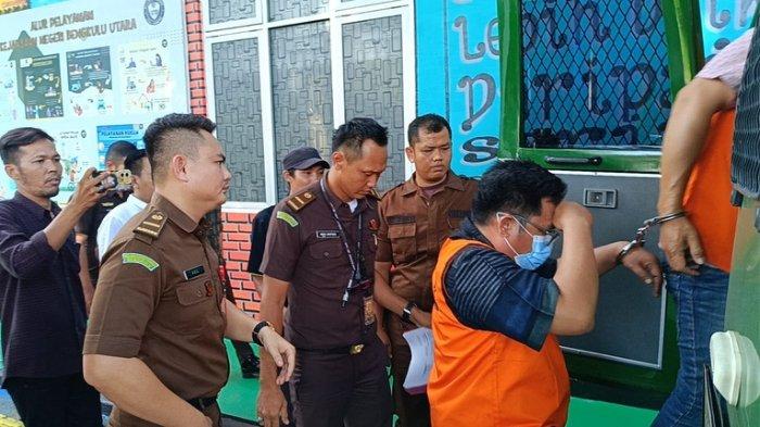 BREAKING NEWS: Eks Ketua dan Bendahara PNPM di Bengkulu Utara Ditetapkan Tersangka Korupsi ...