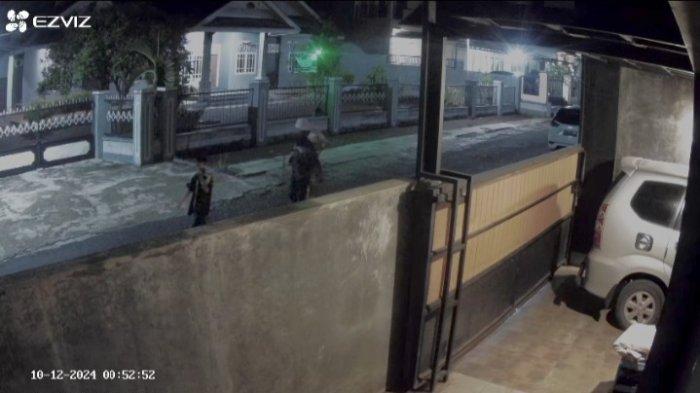 Aksi Komplotan Pencuri Pagar di Lingkar Barat Kota Bengkulu Terekam CCTV, 3 Rumah Disasar ...