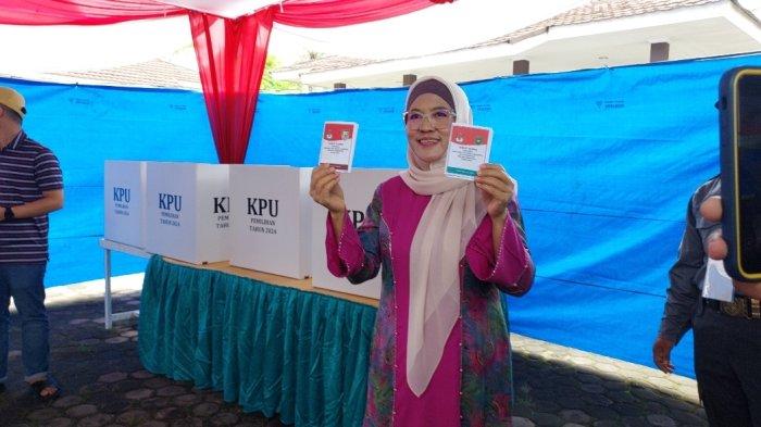 Derta Rohidin Istri Cagub Bengkulu Rohidin Mersyah Dapat Suport Warga ...