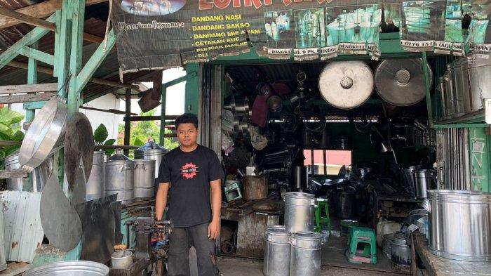 Melihat Pengrajin Dandang di Kota Bengkulu yang Bertahan Eksis di ...