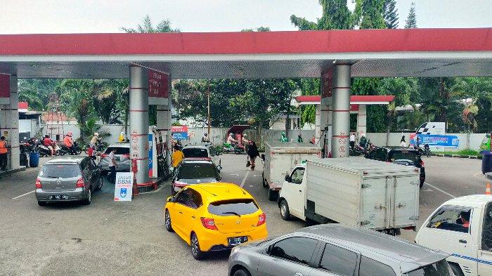 Seminggu Pasca Kenaikan BBM, Antrean SPBU Kota Bogor Masih Panjang, Ternyata Ini Penyebabnya ...