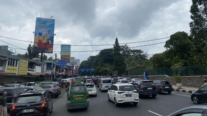 Arus Lalu Lintas Sore Hari Tahun Baru di Kota Bogor, Jembatan Otista Sampai Balai Kota Macet ...