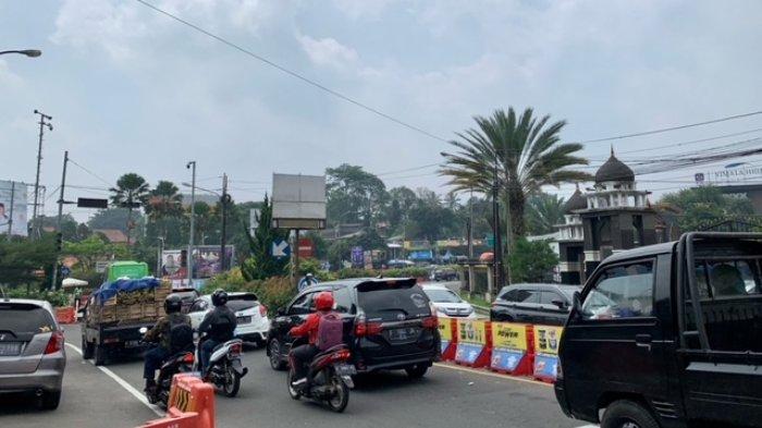 Libur Tahun Baru Islam 1444 H, Arus Lalin Puncak Bogor Siang Ini Kembali Normal Dua Arah ...