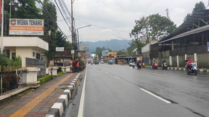 Long Weekend di Kawasan Puncak Bogor, Arus Lalu Lintas Sore Ini Terpantau Lengang ...