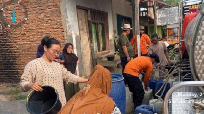 Kekeringan Imbas Kemarau di Bogor Meluas ke Wilayah Tanjungsari, Bantuan Air Bersih Disalurkan ...