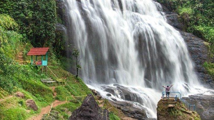 Indahnya Curug Cikondang, Niagara Mini di Cianjur yang Jadi Tempat ...