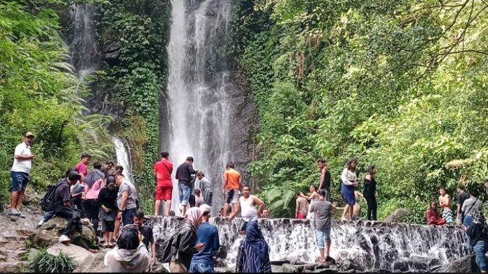 Ada yang Mengenang Masa Lalu, Curug Cilember Bogor Diserbu Wisatawan ...