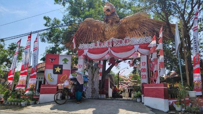 Bukan Cuma Bendera, Ini 6 Ide Perlengkapan untuk Dekorasi Gapura 17 ...