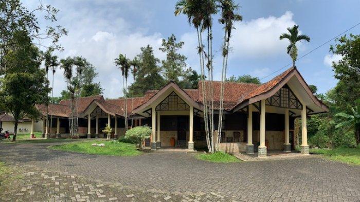 Rekomendasi Resort di Area Puncak Bogor, Grand Cempaka Resort ...