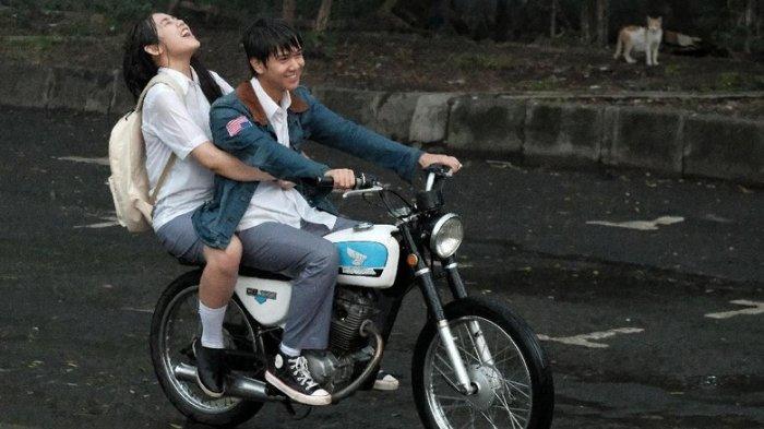 Naik Honda CB 100 Biar Romantis Kayak Dilan, Segini Harga Motornya ...