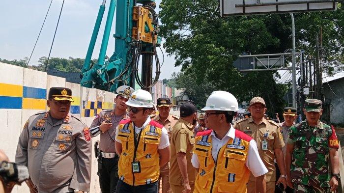Bailey Jembatan Cikereteg Bogor Hanya dilalui Mobil Kecil, Kendaraan Besar Dialihkan ke Tol ...
