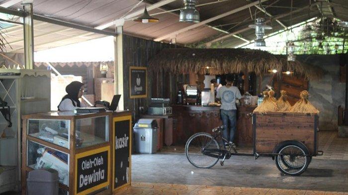 Melihat Kafe Alam di Pancawati Bogor, Suasana Jadul Bikin Pengunjung ...