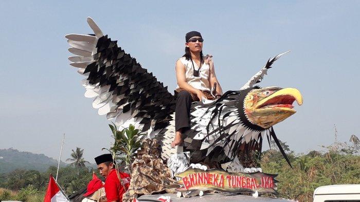 Merdeka ! Tank Tempur Hingga Pendekar Naik Burung Meriahkan HUT RI Ke ...