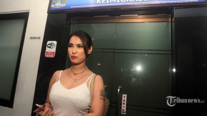 Pensiun Jadi Bintang Film Dewasa, Miyabi Maria Ozawa Akui Menyesal: Saya Tidak Pandai ...