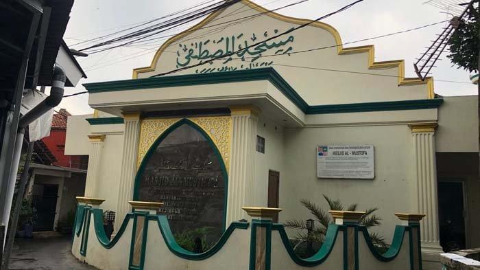 Sepenggal Kisah Masjid Al Mustofa Kota Bogor, Miliki Al Quran Tulis Tangan Berusia Ratusan Tahun ...