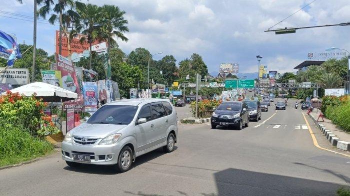 Macet Sampai 5 Kilometer, Buntut Antrean Kendaraan di Jalur Puncak Bogor Tembus Hingga Cianjur ...