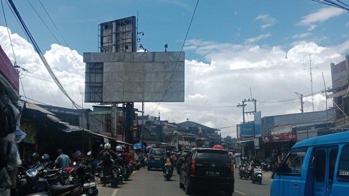 Gawat! Papan Reklame Jumbo di Cisarua Bogor Tak Berizin, Materialnya ...