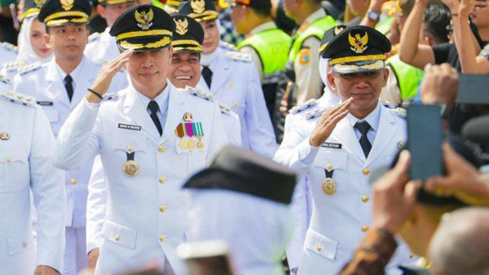 Momen Dedie Rachim - Jenal Mutaqin Dilantik sebagai Wali Kota Bogor dan ...