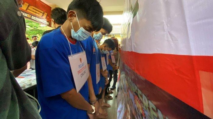 Bawa Senpi Rakitan Dan Positif Sabu Seorang Pekerja Pasar Malam Di