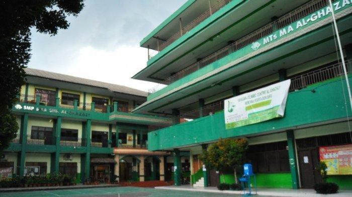 Jejak Islam: Sejarah Pondok Pesantren Al-Ghazaly Bogor, Tempat Singgah ...