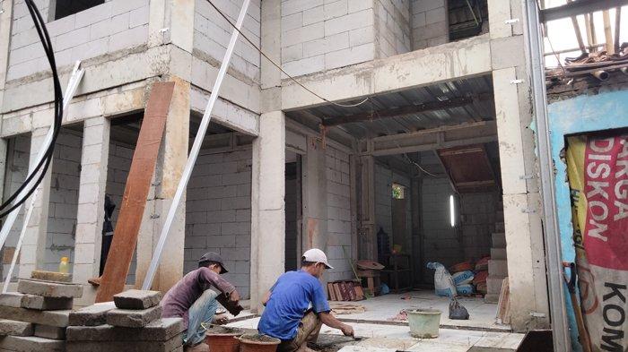 Dibangun 2 Lantai, Rumah Orang Tua Arya Saputra Korban Pembacokan di ...