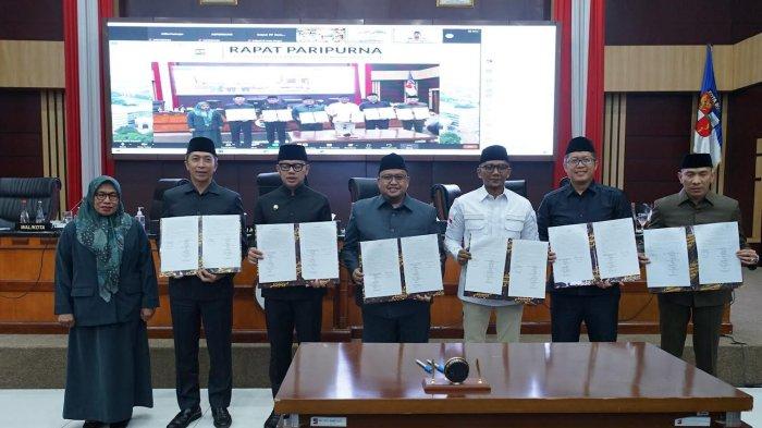 DPRD Gelar Rapat Paripurna, Sepakati Perubahan KUA-PPAS 2022 dan Perda Penyelenggaraan Perizinan ...