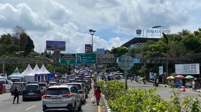 Penerapan One Way di Puncak Bogor pada Arus Balik Lebaran 2025
