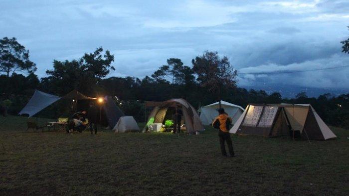 Menjajal Berkemah di Tiara Camp Puncak Bogor, Cek Harga Tiketnya di ...