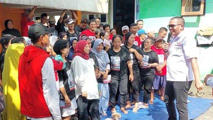 Kampanye di Pinggir Sungai Cipakancilan Bogor, Paslon Rena - Teddy ...