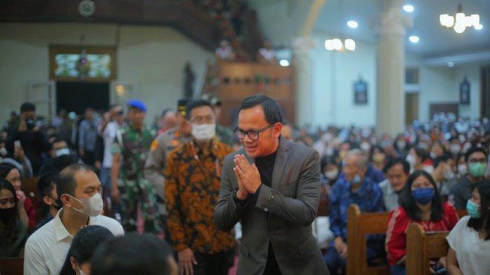 Tinjau 5 Gereja di Kota Bogor, Bima Arya Pastikan Perayaan Natal Berlangsung Khidmat dan Aman ...