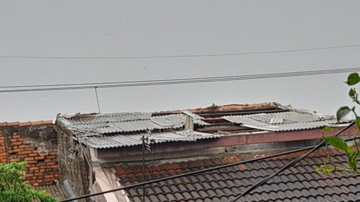 Kerusakan Rumah Akibat Cuaca Buruk di Sukaraja Capai 16 Rumah, Kerugian ...