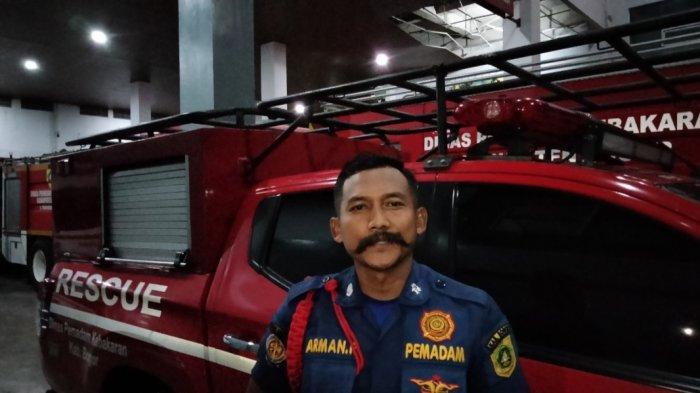 Mengenal Pahlawan Masa Kini, Petugas Damkar Kabupaten Bogor Bertaruh ...