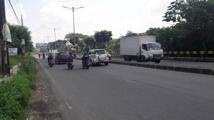 Laju Kendaraan Di Jalan Raya Jakarta-Bogor Saat Ini Ramai Lancar ...