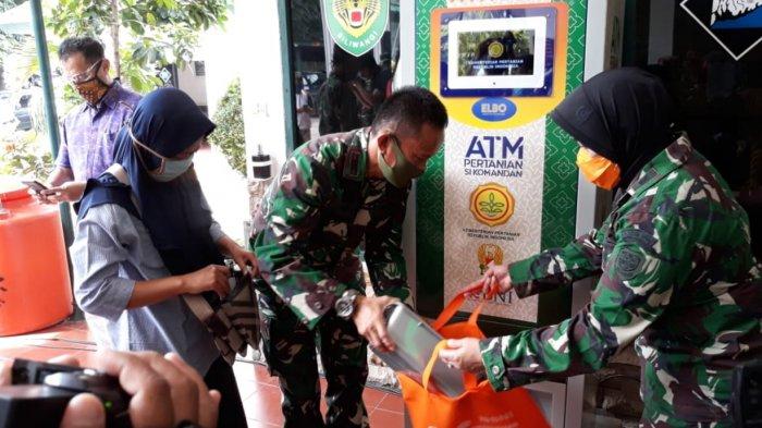 Begini Cara Kerja Mesin ATM Beras Gratis, Tinggal Tap Keluar Beras 1,5 ...