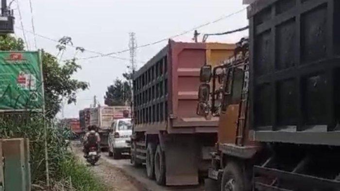Dampak Protes Sopir Truk di Parungpanjang Bogor, Akses Damkar ... Dampak Protes Sopir Truk di Parungpanjang Bogor, Akses Damkar ...