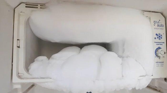 Tips Seputar Rumah: Cara Membersihkan Bunga Es di Kulkas, Jangan ...
