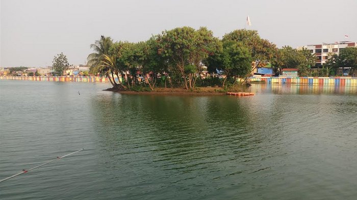 Misteri 'Pulau Kecil' Di Tengah Danau Sunter, Pekerja Sempat Terjungkal ...