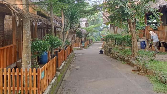 Jelang Festival Desa Wisata, Kampung Adat Gunung Dago Parungpanjang ...